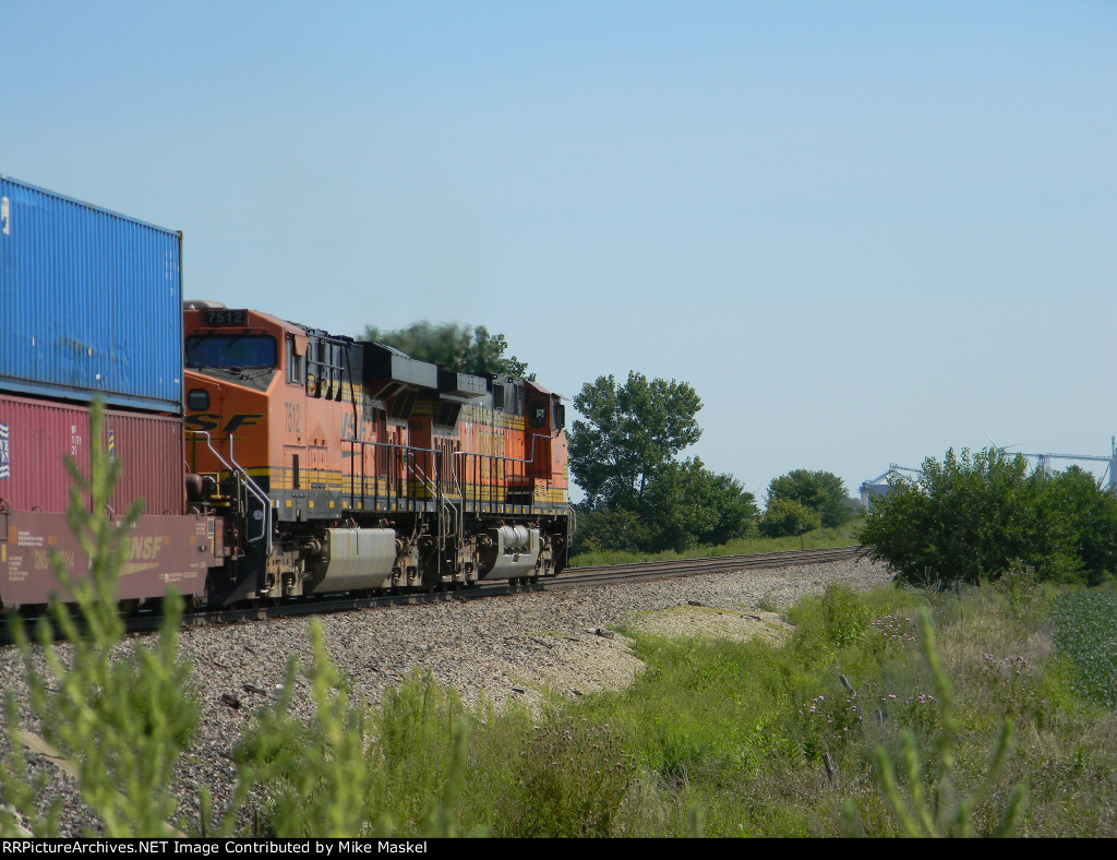 BNSF 5264